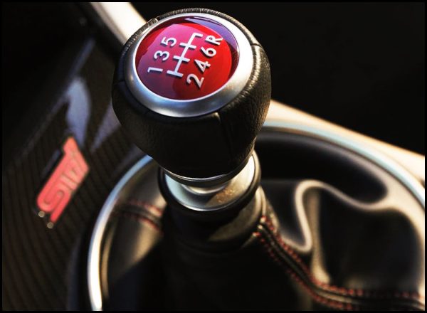 Ini Dia Cara Memindahkan Persneling Mobil Manual dengan Benar! - Swez ...